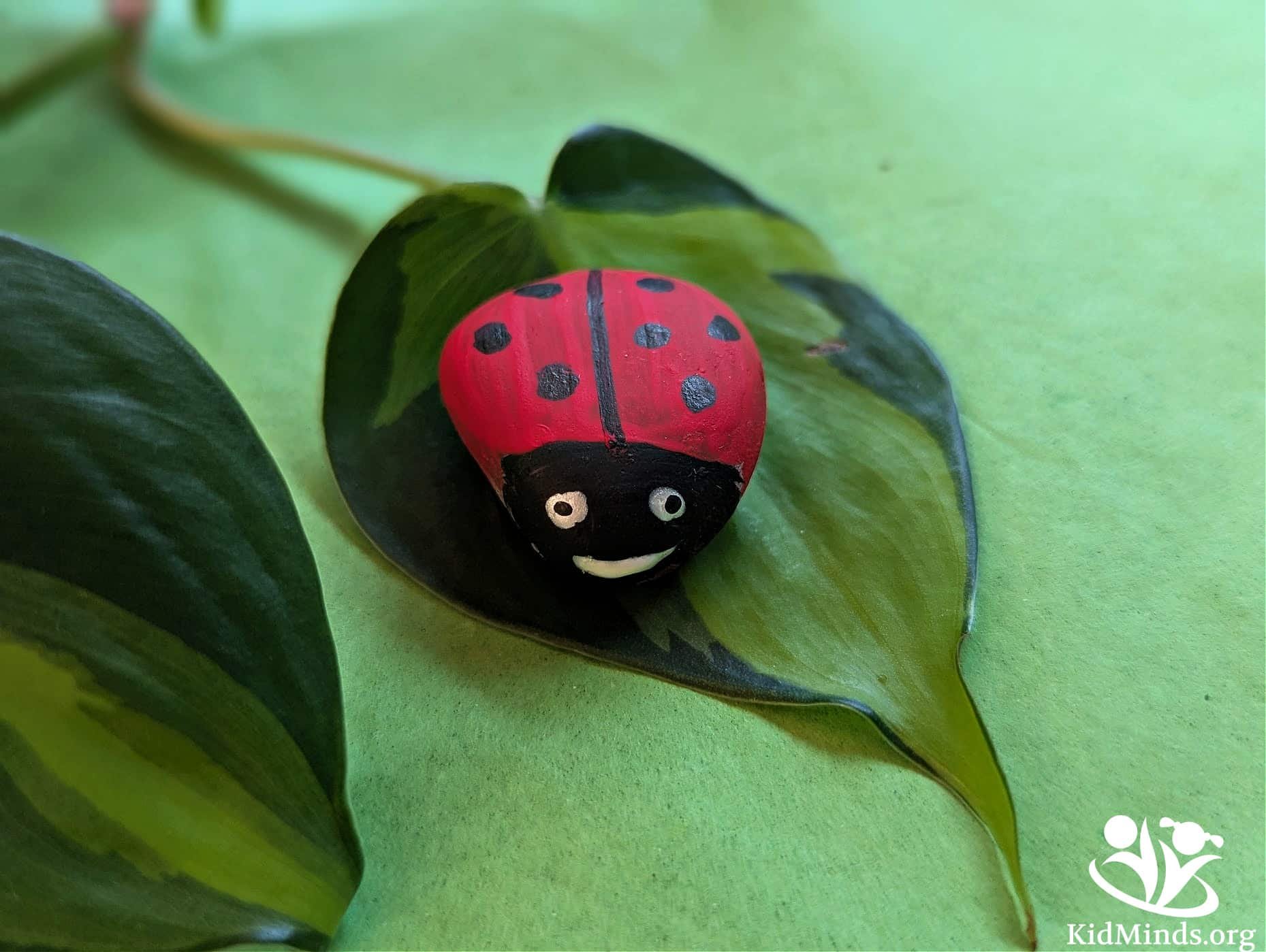 How to Make Ladybug Painted Rock Craft – Free PDF | KidMinds