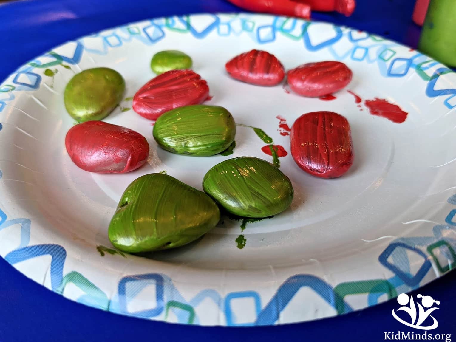 Exciting Ten Apples Up On Top STEM Challenge | KidMinds