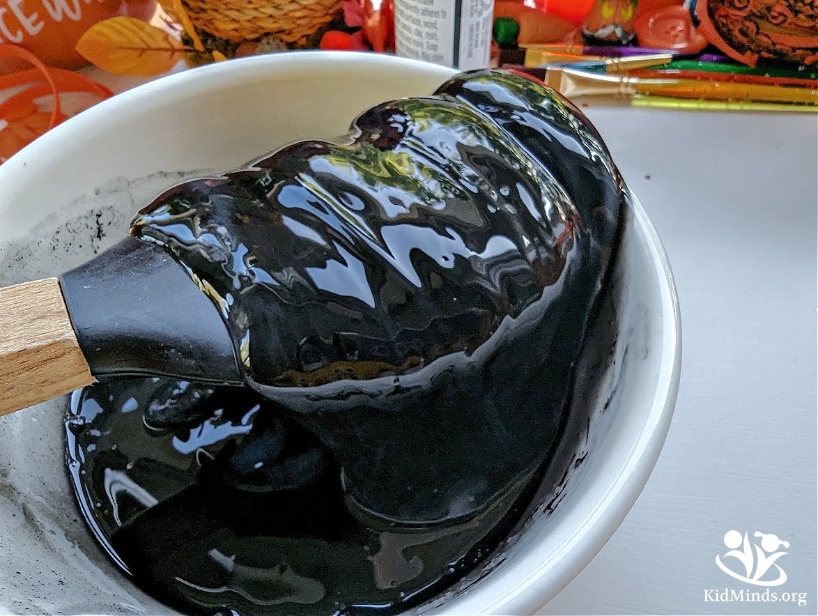 How to Make Spooky Halloween Slime With Kids | KidMinds