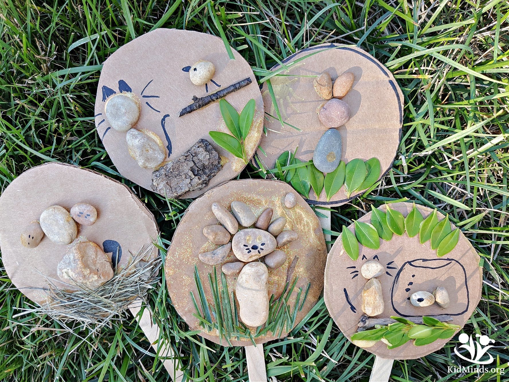 How to Make Pebble Puppets With Your Kids | KidMinds