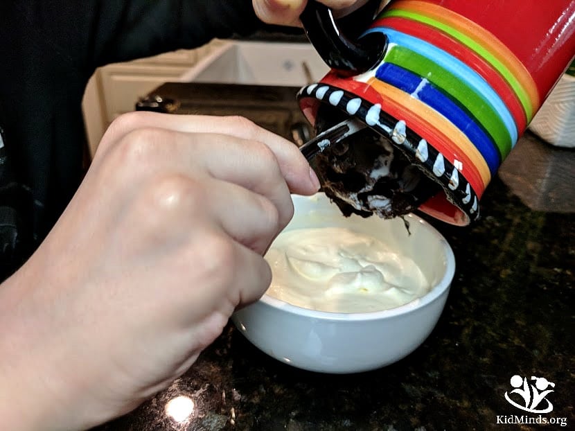 The Best Food Science for Kids: Amazing One-Minute Cake | KidMinds