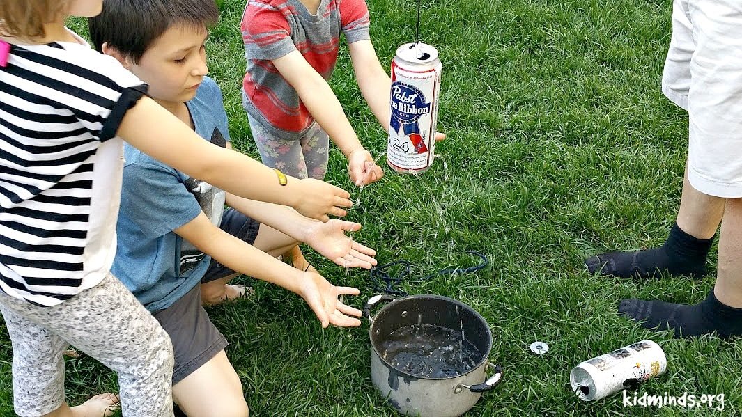 The Most Exciting Can Experiment With Water and Gravity | KidMinds