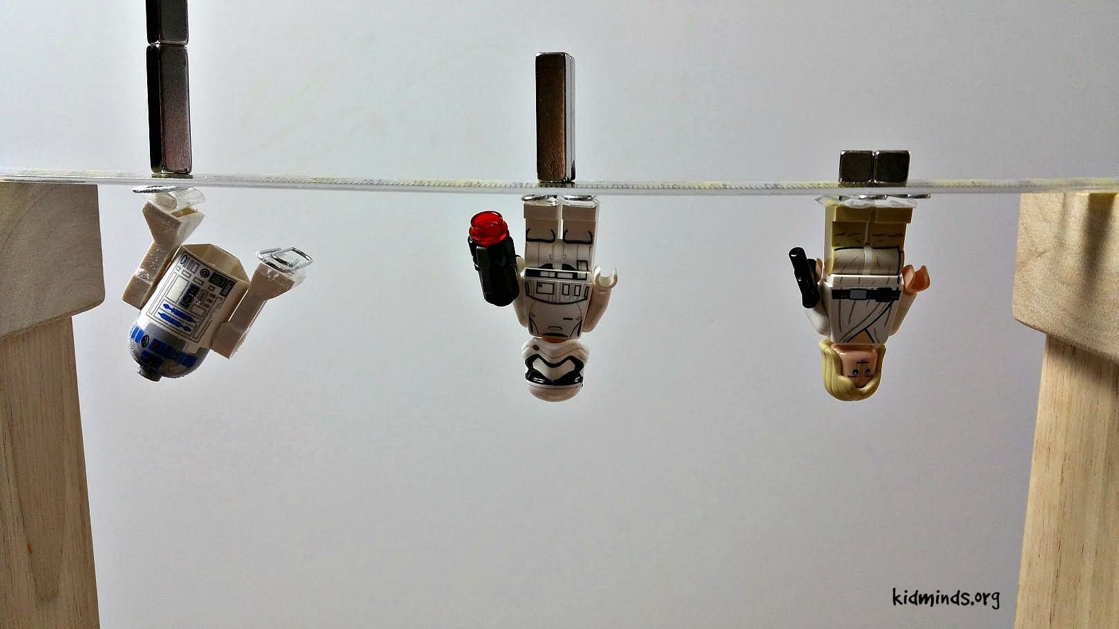 Star Wars Science: Defy Gravity the Easy Way | KidMinds