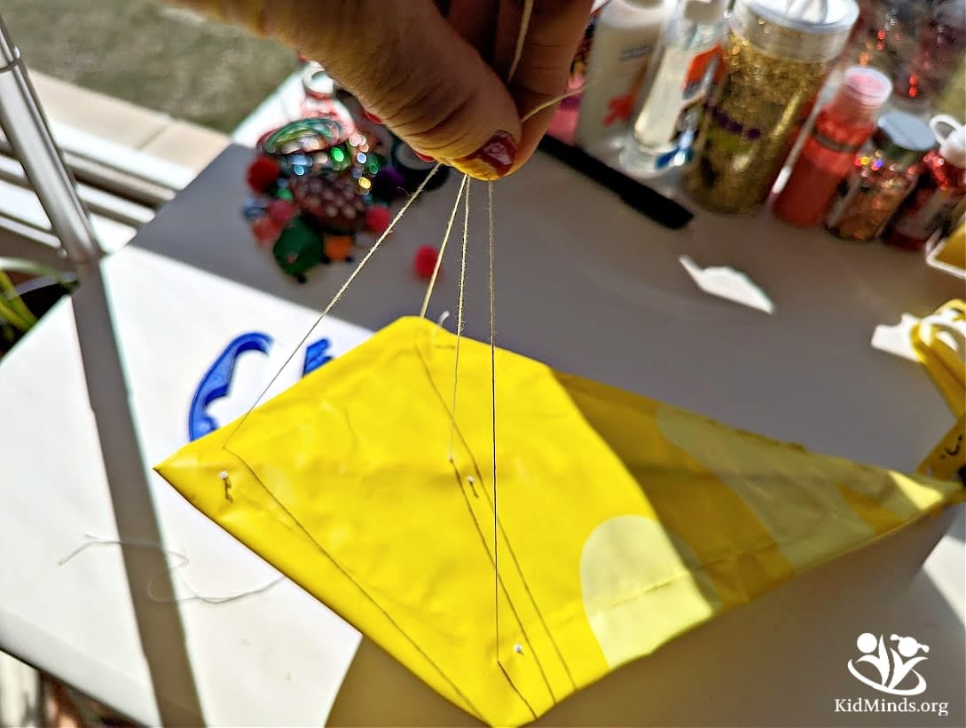 How to Make a Simple Kite from a Plastic Bag | KidMinds