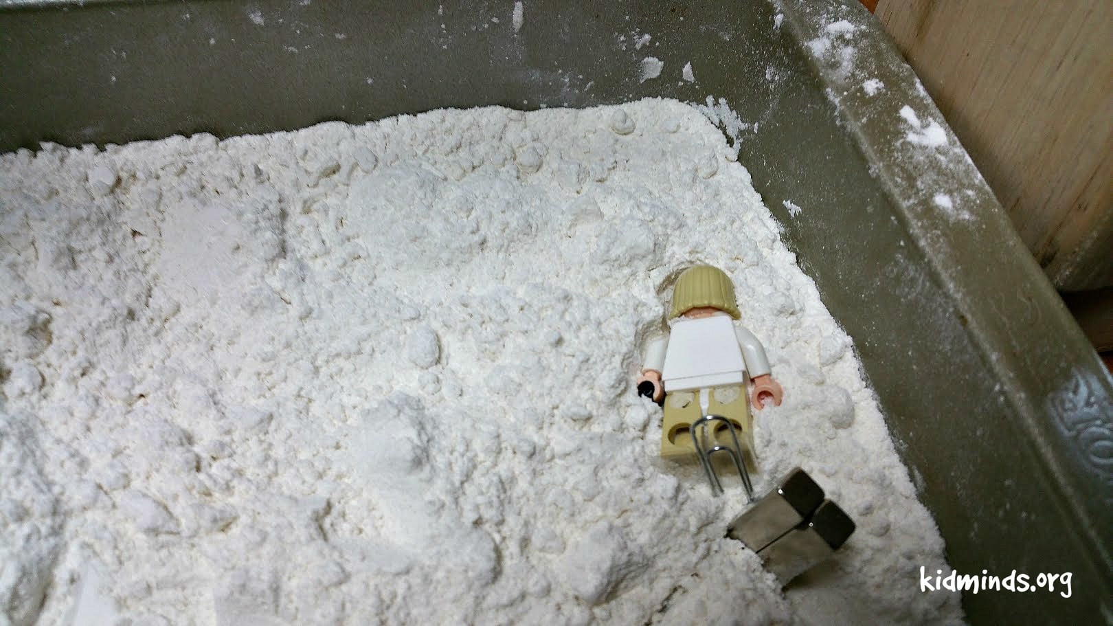 Star Wars Science: Defy Gravity the Easy Way | KidMinds