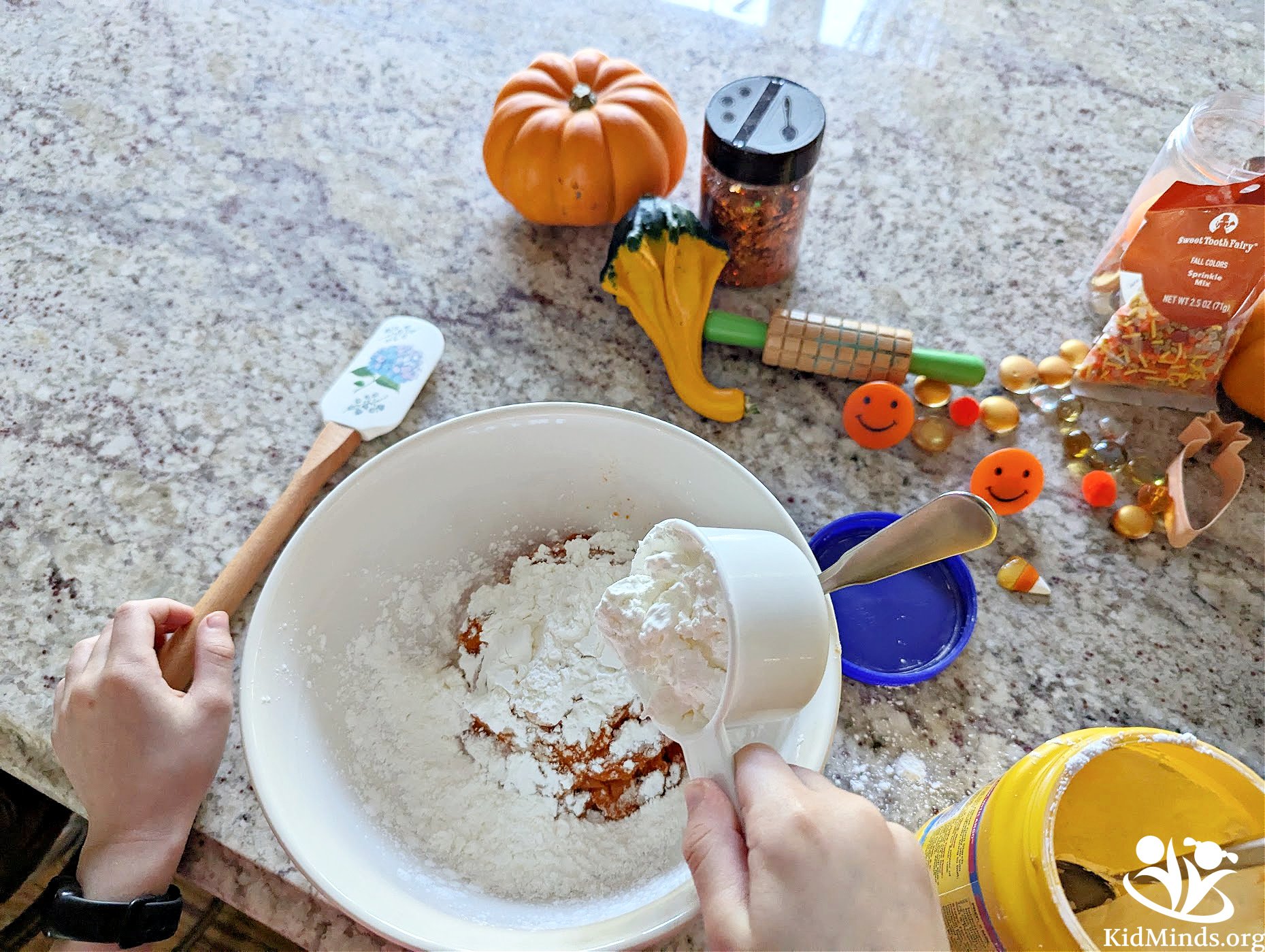 How to Make Pumpkin Playdough (2 Ingredients) | KidMinds